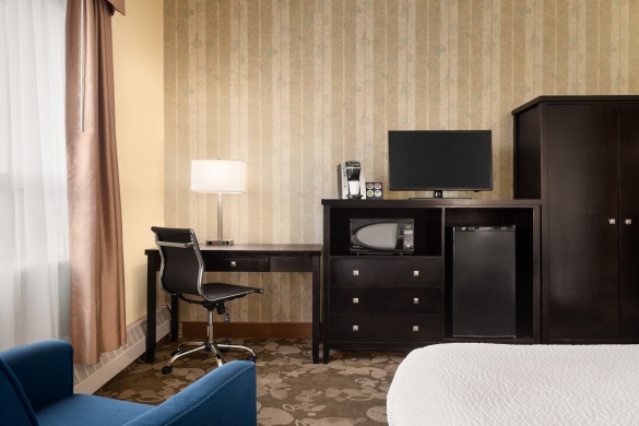 Stay at the Nova Inn Yellowknife Hotel